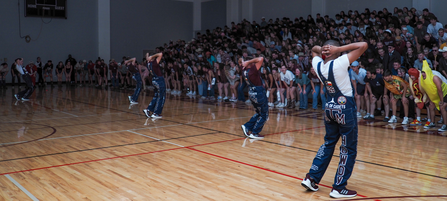 Midnight Yell | Student Activities